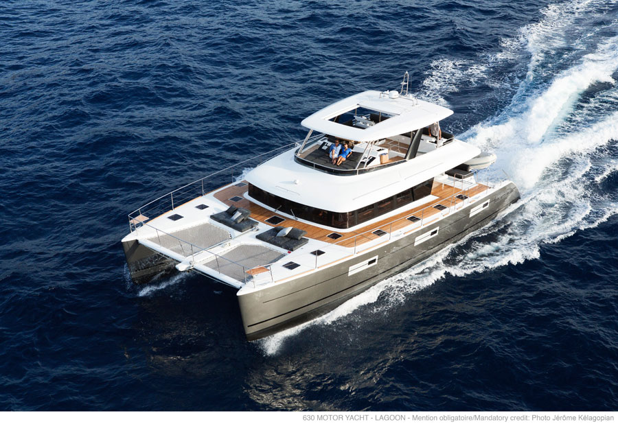 NEW PHOTOS OF LAGOON MOTOR YACHT - Lagoon